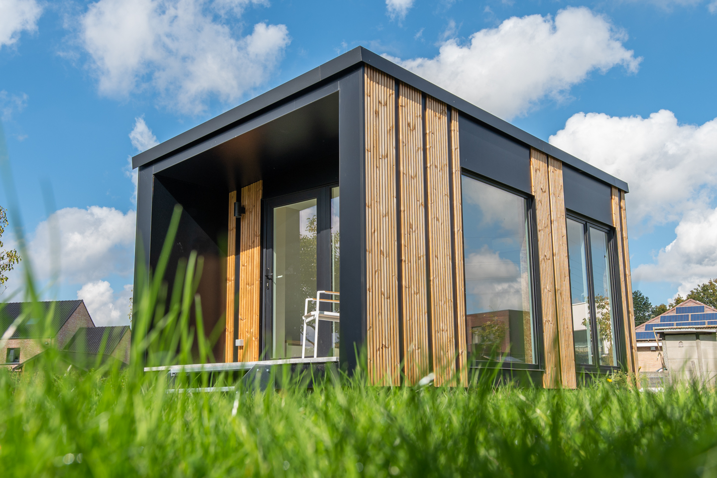 Binnen- en buitenafwerking - Woodbox Cabins
